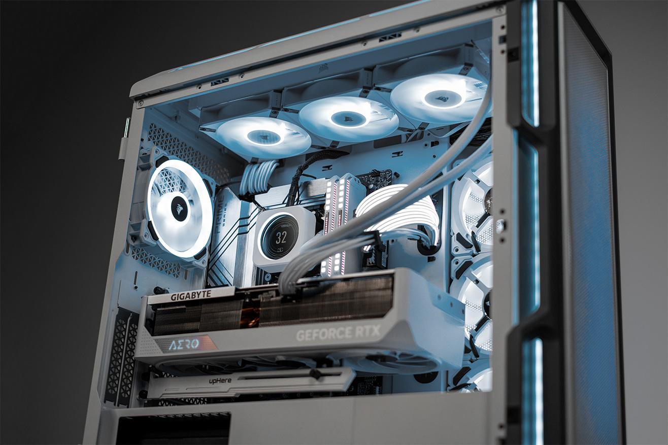 PCSPECIALIST - Hvide gaming-PC'er - Byg din gaming-pc efter egne ...